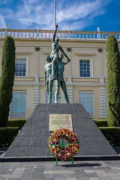 UAEMéx conmemora ochenta años de Autonomía Universitaria