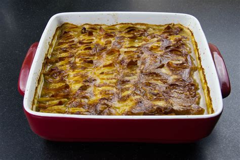 Gratin De Pommes De Terre Au Lard Et Oignons Les Gourmantissimes