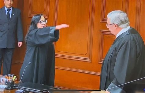 Inicio El Cristalazo Por Rafael Cardona