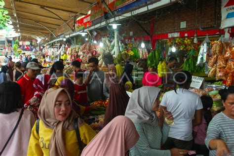 PASAR WISATA CHENG HOO RAMAI PENGUNJUNG ANTARA Foto