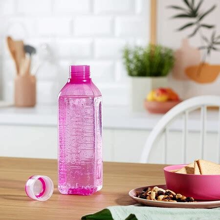 Cómo limpiar las botellas de agua reutilizables para mantenerlas