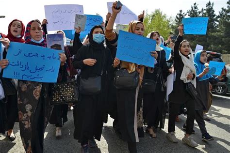 Afghanistan des talibans tirent en l air à Kaboul pour disperser une