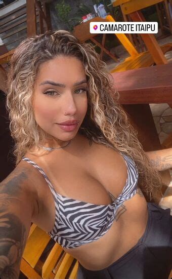 Muito Linda Muito Linda Naticasassola Nude Leaks OnlyFans Leaked