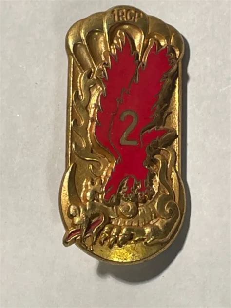 INSIGNE 1ER RÉGIMENT Chasseurs Parachutiste 2ème Ci Paris 9 13 A1 76