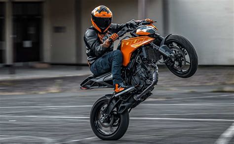 KTM Duke 125 250 y 390 2024 así son las tres nuevas naked austríacas