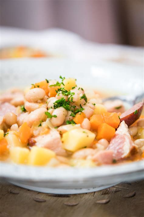 Weiße Bohnen Eintopf mit Kasseler und Cabanossi Rezept Lebensmittel