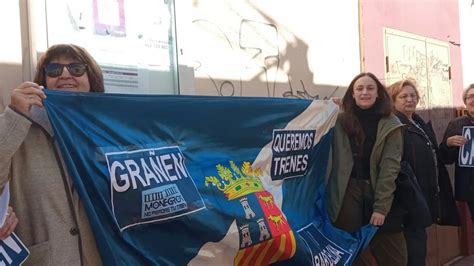 Más de dos años de movilizaciones en defensa del tren convencional