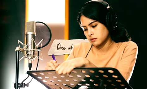 Lirik Lagu Kamu Kenangan Maudy Ayunda Ost Habibie Ainun 3