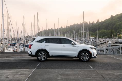 Kia Sorento Review Ratings Specs Prices And Photos The Car