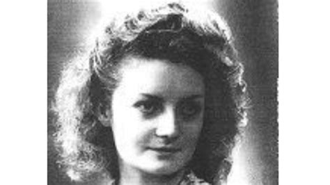 Été 1944 dans lIndre Yolande Rapoport et Louise Scarpetta figures