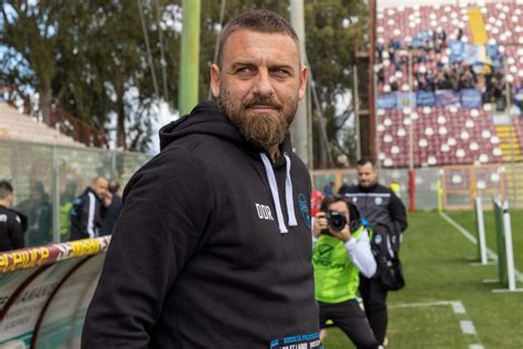 Ufficiale De Rossi è il nuovo allenatore della Roma Calcio Lecce