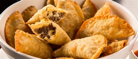 RECEITA DE PASTEL DE CARNE MASSA BEM SEQUINHA E CROCANTE VEJA AQUI A