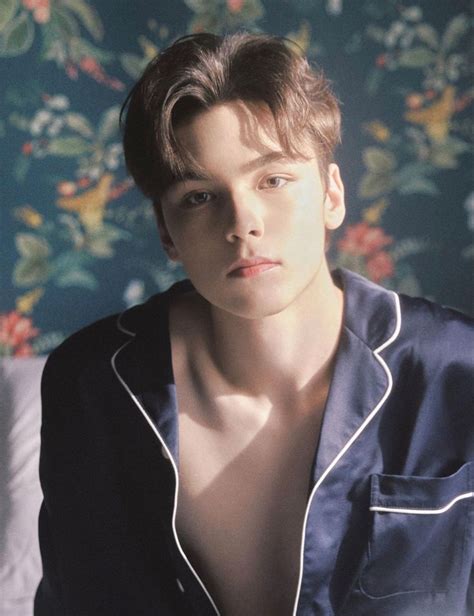 Vernon SVT 9th Mini Album Attacca Photo Op 1 Crop Vernon
