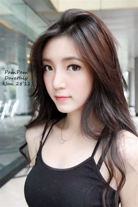 Ngắm hot girl xinh đẹp và thuần khiết hàng đầu Thái Lan