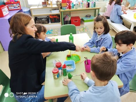 Familias En El Aula Colegio San Cernin