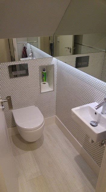 7 Desain Kamar Mandi Sederhana Di Bawah Tangga Lebih Hemat Ruang