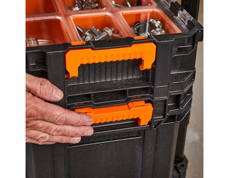 Boîte à outils trolley 3 pièces Brico Dépôt