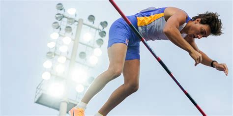 Athlétisme Armand Duplantis améliore la meilleure performance de la
