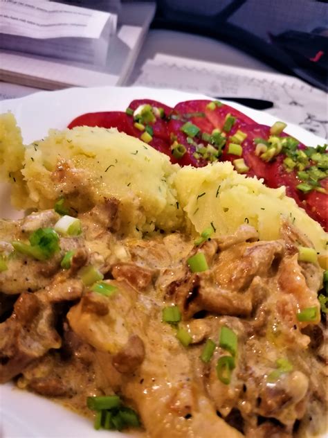 Kurczak W Sosie Kurkowo Warzywnym Przepis Archiwum PrzyslijPrzepis Pl