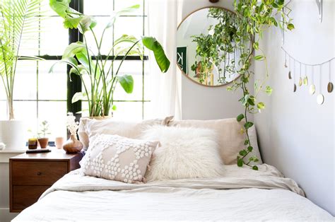 Plant Themed Bedroom Aesthetic Whether You Re A Fan Of Frills All