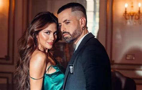 Greeicy muestra en TikTok el tatuaje de su rostro que lleva Mike Bahía