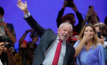 Lula Faz Discurso Em Palco De Show Da Posse Beija Janja E Ouve De