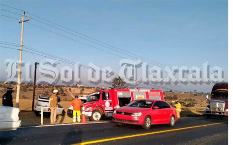 Conductor Queda Prensado En Su Veh Culo Tras Choque En La Carretera