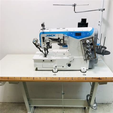 Máquina de Costura Galoneira Fechada Eletrônica Direct Drive Jack W4UT