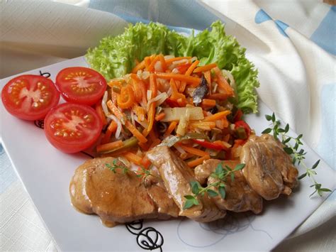 Polędwiczki wieprzowe w sosie teriyaki z duszonymi warzywami przepis