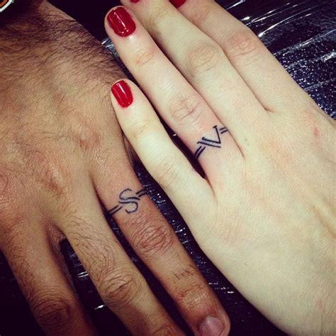 Tatouage TOP 60 Des Plus Beaux RING TATTOOS Ring Finger Tattoos