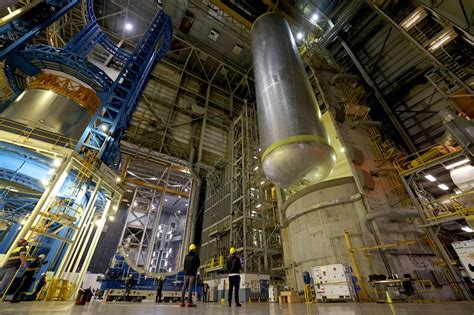 Rocket Propellant Tanks For Nasa S Artemis Iii Mission Take Shape