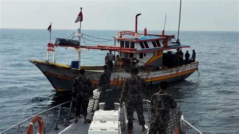 Kkp Tangkap Lagi Kapal Pencuri Ikan Asal Malaysia Di Selat Malaka