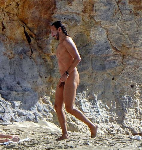 Bob Sinclar Spotted Totally Naked On The Beach Spycamfromguys Hidden