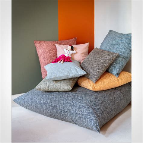 Tissu 100 Coton Enduit imprimé Myosotis Anti taches Boulevard Tissus