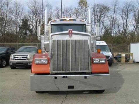Kenworth W900 2013 Sleeper Semi Trucks