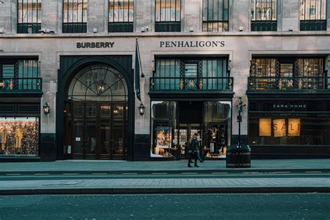 Burberry Wallpapers K Hd Burberry Backgrounds On Wallpaperbat