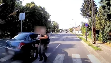 Centiken múlt a görkoris lány élete kis híján elsodorta egy autós Blikk