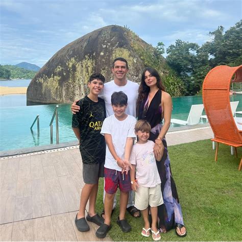 BBB 24 Wanessa Camargo confinada filhos aproveitam férias o