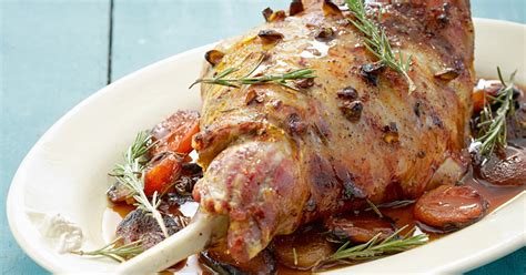 Nos Recettes De Gigot D Agneau Au Four Marie Claire