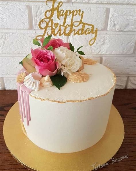 Pin By Emma Ushija On Cakes Womens Cake Designs Birthday Pretty