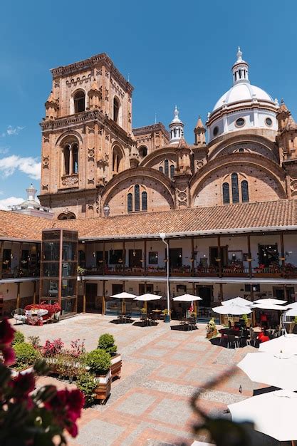 Premium Photo Cathedral Of Cuenca Ecuador From Its Terraces