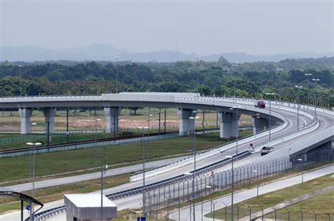 Padang Siap Bersaing Jalan Tol Padang Sicincin Rampung Dan Beroperasi