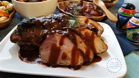 Lomo De Cerdo En Salsa De Ciruelas Y Chipotle