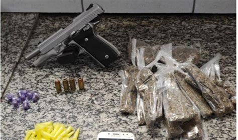 Homem morre e outro é preso após troca de tiros a polícia em