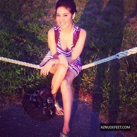 Veronica De La Cruz Feet Aznudefeet
