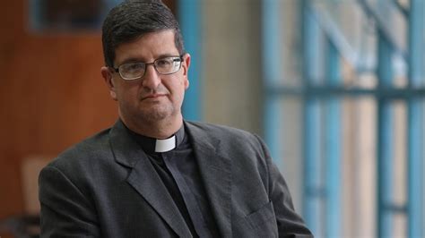 Designan Al Sacerdote Jesuita Arturo Peraza Como Nuevo Rector De La