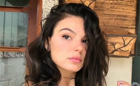 Nudes de Isis Valverde atriz tomará medidas legais após foto vazar