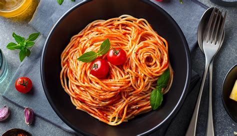 Receita de Macarrão Molho de Tomate E Várias Formas de Preparar