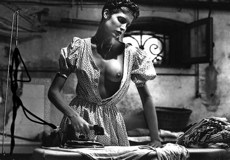L eredità di Helmut Newton mostra a Palazzo Reale livemuseum it
