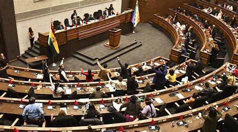 Bolivia La Asamblea Legislativa Pide A Las Comisiones Continuar De